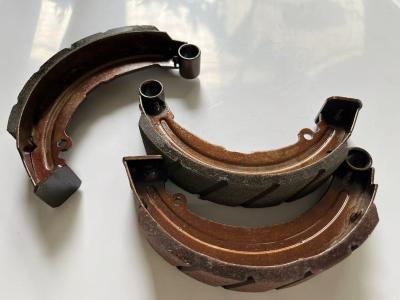 China Electric Cargo Tricycle Drum Brake Shoes 3 Wheel Motorcycle Brake Pad 30km/h for sale