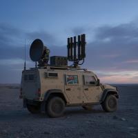 China AT-690 Vehicle-Mounted Anti-Drone Defense System Integrated Detection Jamming 360° Coverage for sale