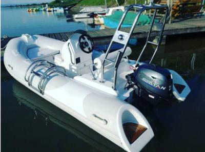 China 2022 hard bottom inflatable boat  13ft orca rib390C with back cabin  and fibberglass end for sale