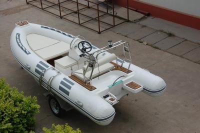 China V - Shaped Bottom small inflatable dinghy Abrasion Resistance With Big Sunbathe Panel for sale