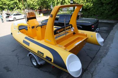 China Deep - V Fiberglass Bottom Inflatable Boat 19 Ft With Customized Equipments for sale