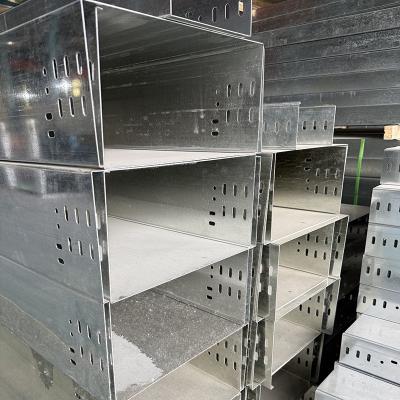 China Cable Safe Cable Tray Hot Dip Galvanized Metal Bridge Covered Cable Tray for sale