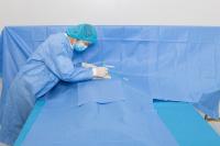China Laparoscopy 	Disposable Surgical Drapes Sterile Laparoscopy Incise Film Tube Holder for sale