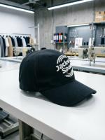 China Custom Cotton Six Panel Baseball Cap Structured Crown Embroidery Logo Design for sale