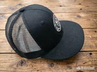 China Flat Bill Snapback Custom Embroidered Trucker Hats Mesh Back Street Design for sale