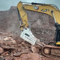 China Hydraulic Breaker 1660mm Movement Length Light Weight Wear Resistant for 20-27t Excavator for sale