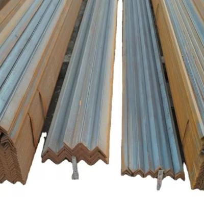 China Hot Rolled Carbon Steel Angle Bar 20x20 to 200x200mm Q235 Q345 SS400 for Construction for sale
