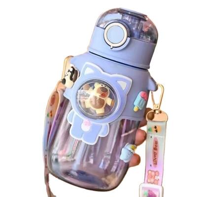 China Wholesale 680ml PC PP Kids Outdoor Sports Water Bottle with Straw Custom Color for sale