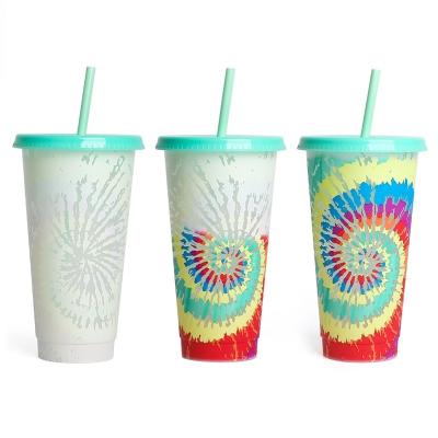 China Custom Printed 24oz BPA Free Plastic Coffee Cup with Lid and Straw Reusable for sale