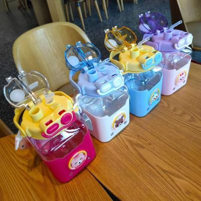 China Square Double Drinking Mouth Plastic Water Bottle With Straw for Unisex Large Capacity for sale