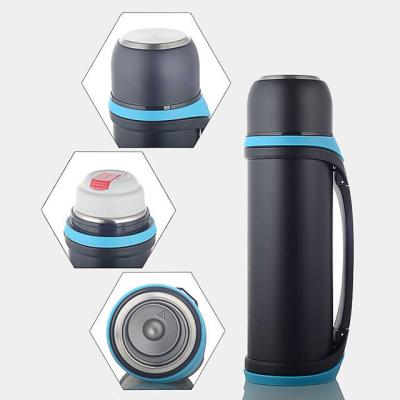 China 2200ml 64oz Vacuum Insulated Stainless Steel Sports Water Bottle with Cup for Hot Drinks for sale
