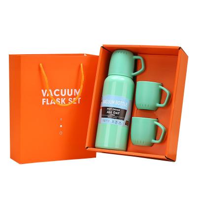 China Custom 550ml 304 Stainless Steel Vacuum Insulated Cup with 3 Lids Drinkware Set for sale