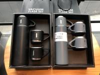 China 500ml Double Wall Stainless Steel Vacuum Flask Set with Two Coffee Cups Business Gift Set for sale