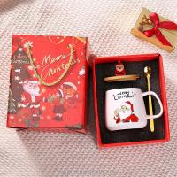 China Custom Ceramic Christmas Mug 400ml with Lid and Spoon for Family Gifts 11.2x12.3cm for sale