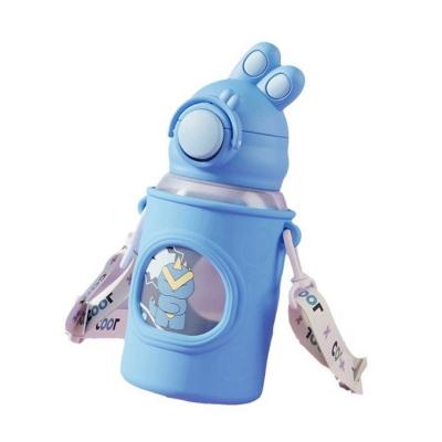 China Kids School Water Bottle with Cartoon Design Strap and Thermal Insulation Performance for sale