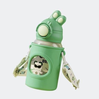 China 680ml Plastic Cartoon Water Bottle for Kids Outdoor Adventures Multiple Colors for sale