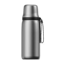 China 650ml Vacuum Insulated Water Bottle 304 316 Stainless Steel Straw Lid Bullet Flask for sale
