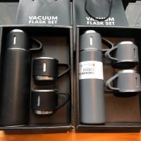 China 500ml Customized Corporate Gift Set Stainless Steel Water Bottle 304 Vacuum Insulated for sale