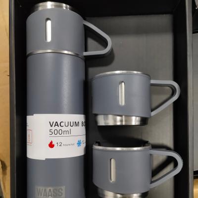 China 500ml Stainless Steel Vacuum Flask Gift Set with 3 Lids for Outdoor Travel Business for sale