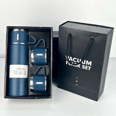 China Custom Logo 500ml Stainless Steel Vacuum Water Bottle Insulated Flask 304 for sale