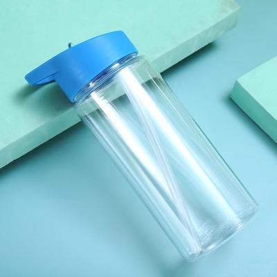China Food Safety Plastic Water Bottle 500ml with Infuser and Straw for Summer Sports for sale
