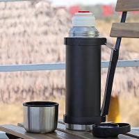 China 304 Stainless Steel Vacuum Insulated Water Bottle 1200ml for Outdoor Hiking Sport for sale