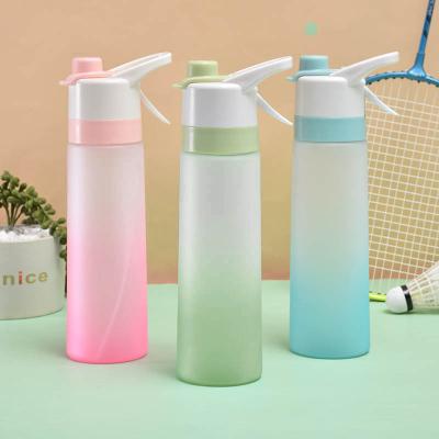 China 700ml BPA Free Leak Proof Sports Spray Plastic Water Bottle with Mist Function for sale