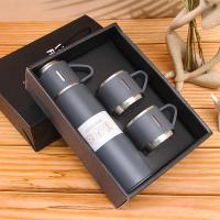 China Corporate Business Gift Set 201 Stainless Steel Vacuum Flask 500ml with 3 Attachable Mugs for sale