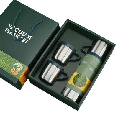 China 680ml Stainless Steel Vacuum Insulated Cup with 2 Lids 304 Inner 201 Outer for sale