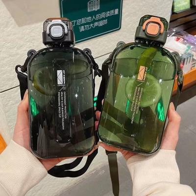 China Plastic 750ml Water Bottle with Straw for Outdoor Exercise and Fitness for sale