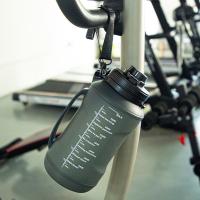 China Foldable BPA Free Silicone Outdoor Water Bottle 2000ml Customized for Giveaways for sale