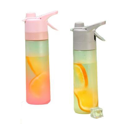 China Double Wall PC Plastic Insulated Spray Water Bottle 650ml for Outdoor Bicycle Sports for sale