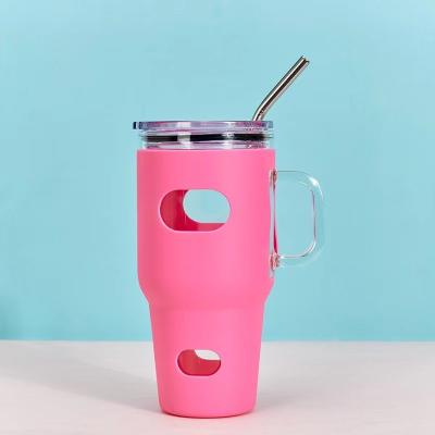 China Food Grade 960ml Borosilicate Glass Tumbler with Wooden Lid and Straw Customizable Color for sale