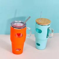 China Food Grade 960ml Borosilicate Glass Tumbler with Wooden Lid and Straw Customizable Color for sale