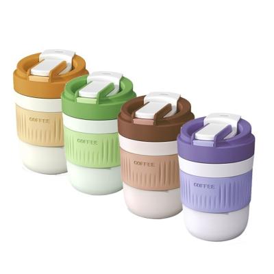 China 400ml 550ml Portable Glass Coffee Cup Reusable Mug with Lid and Straw Custom Color for sale