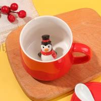 China Custom 350ml Ceramic Coffee Mug with Lid Handle Minimalist Holiday Design for sale