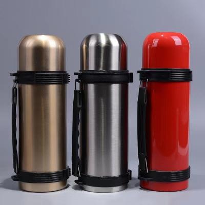 China 1.8L Portable Vacuum Stainless Steel Insulated Water Bottle for Outdoor Sports Hiking 1800ml for sale