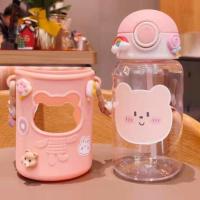 China Anti-Corrosion Coated 620ml Plastic Water Bottle with Bear Lid and Lanyard Cute for sale
