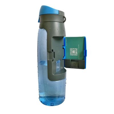 China 194g Custom Logo 750ml Plastic Outdoor Sports Water Bottle for Running for sale