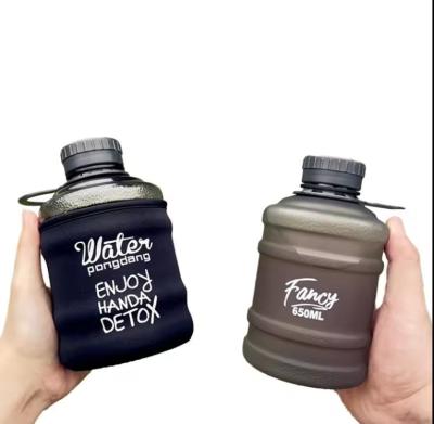 China 680ml Large Capacity Direct Drinking Cup Perfect for Students and Outdoor Activities for sale