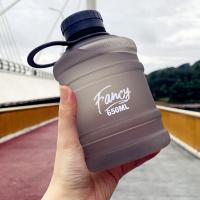 China 650ML Mini Bucket Shaped Plastic Water Bottle for Camping Thermal Insulation Performance for sale