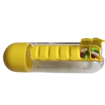 China 600ml 2-in-1 Plastic Water Bottle with Seven-Day Pill Case Boiling Water Safe for sale