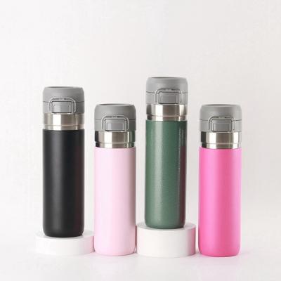 China 304 Stainless Steel Insulated Water Bottle 700ml Hot Cold 6-12 Hours Custom Color for sale
