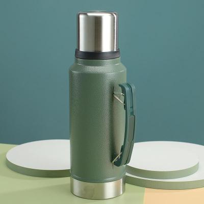 China Leakproof 1400ml Stainless Steel Vacuum Insulated Water Bottle for Outdoor Activities for sale