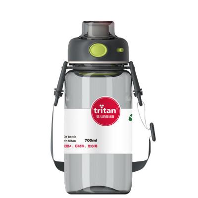 China Biodegradable Tritan Plastic Water Bottle 700ml 830ml Eco Friendly Sport Bottle for sale