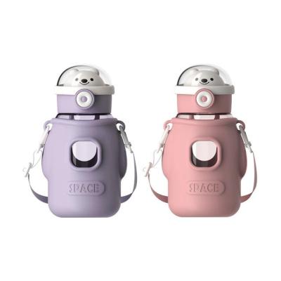 China 660ml Tritan Plastic Water Bottle with Straw Lid Leakproof Reusable Sports Cup for Kids Travel Camping for sale