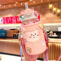 China Wholesale 3D Sticker Plastic Water Bottle for Kids 620ml BPA Free Cute Bear Bottle with Straw for sale