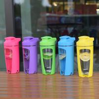 China Portable 600ml Plastic Shake Cup with Custom Logo for Protein Powder and Salad for sale