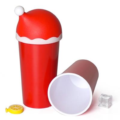 China 20oz 600ml Christmas Coffee Mugs with Lid and Straw Custom Logo PP Plastic Cup for sale