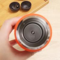 China 480ml 316 Stainless Steel Vacuum Insulated Water Bottle with Tea Filter 12-24hrs Hot Cold for sale